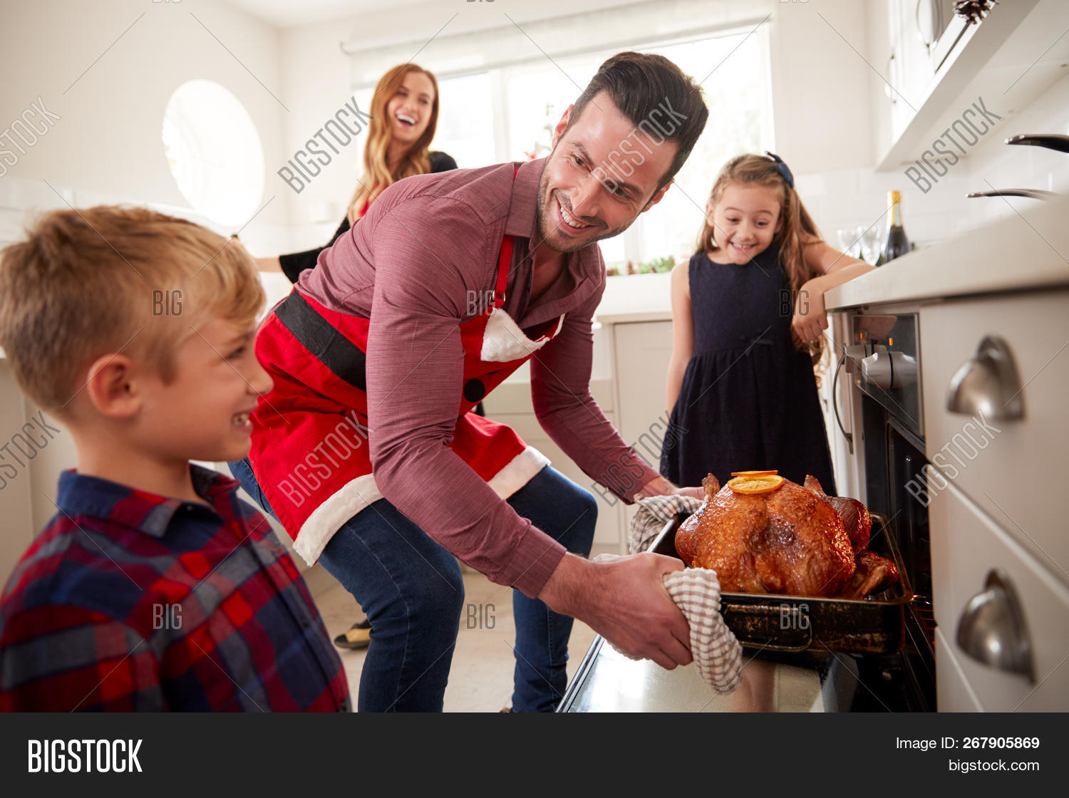 Father Getting Turkey Image & Photo (Free Trial) | Bigstock