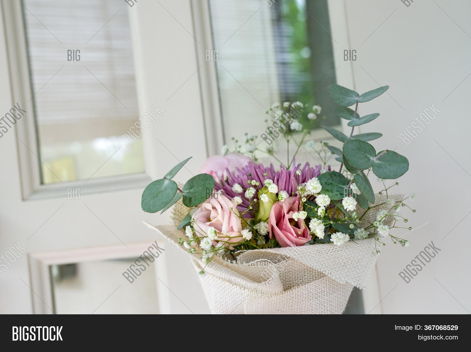 Hand Flower Bouquet Image & Photo (Free Trial) | Bigstock