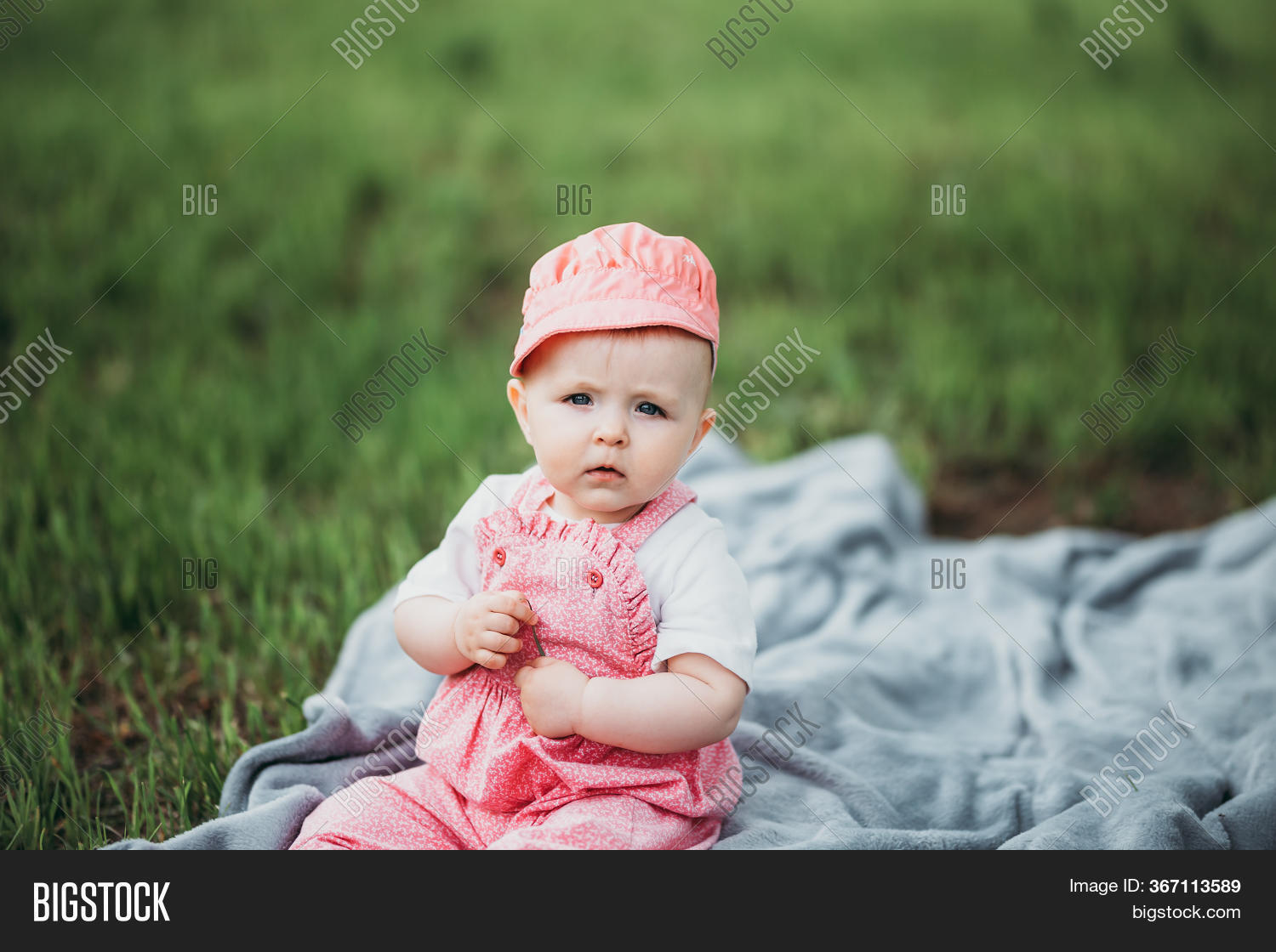 Little Child Sitting Image & Photo (Free Trial) | Bigstock