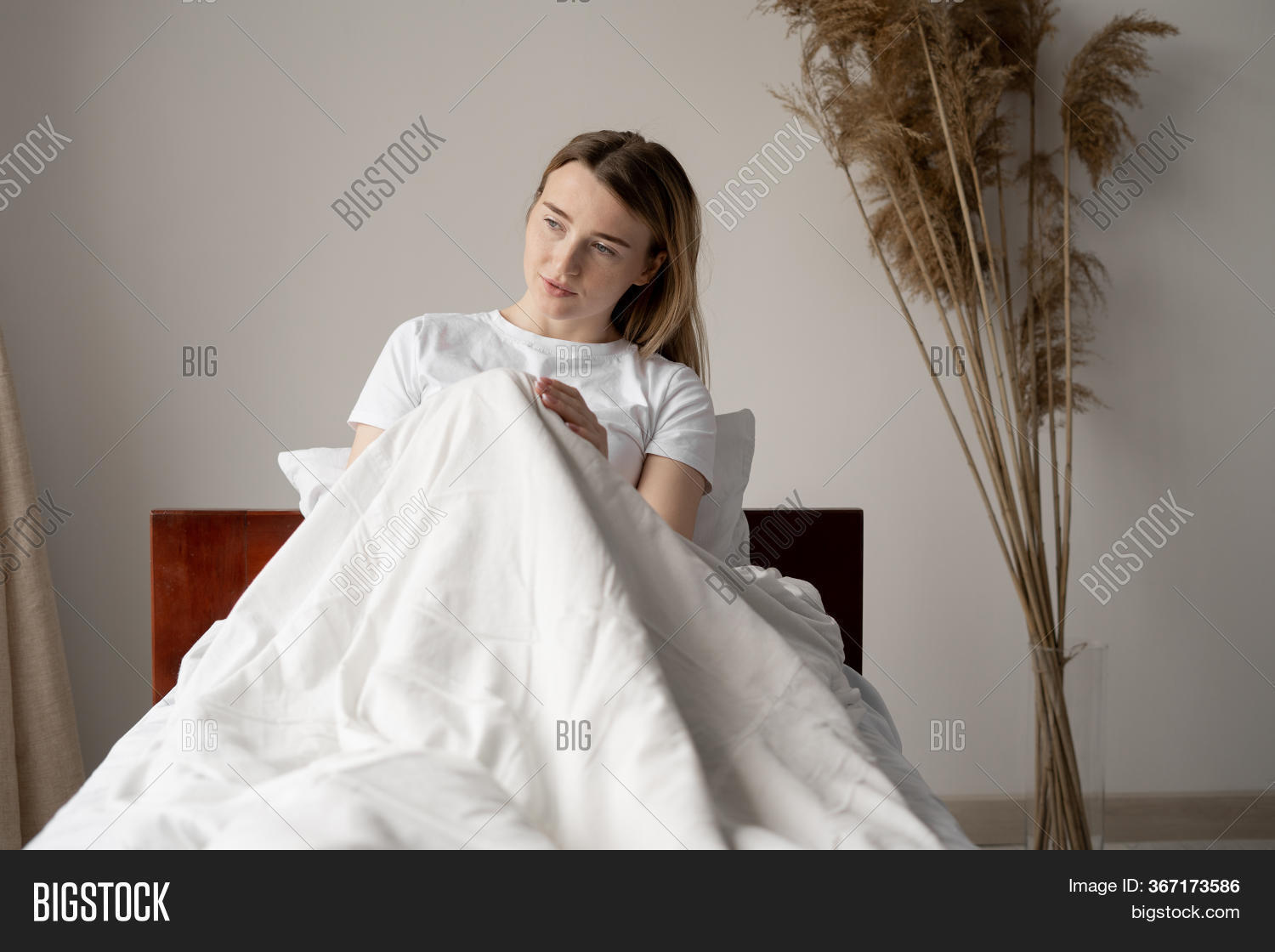 Romantic Girl Sly Image & Photo (Free Trial) | Bigstock