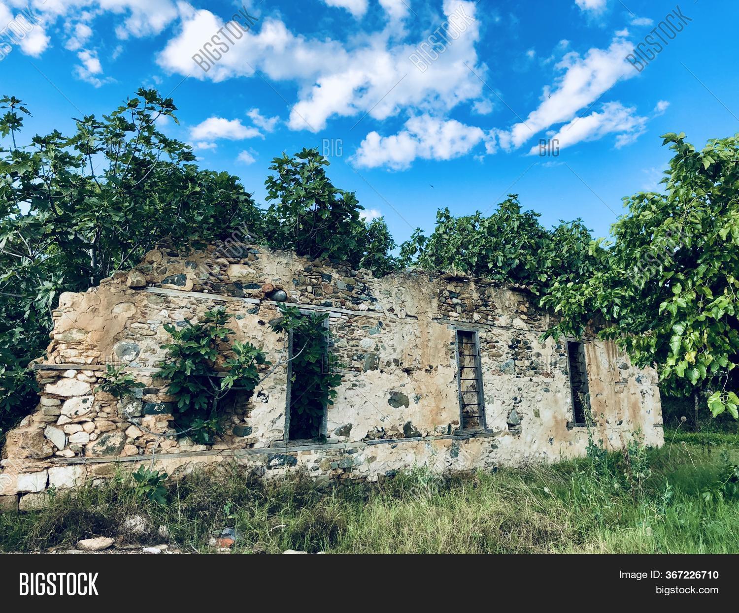 Old House Destructed Image & Photo (Free Trial) | Bigstock