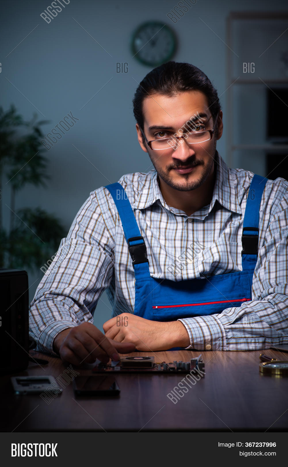 Young Male Technician Image & Photo (Free Trial) | Bigstock