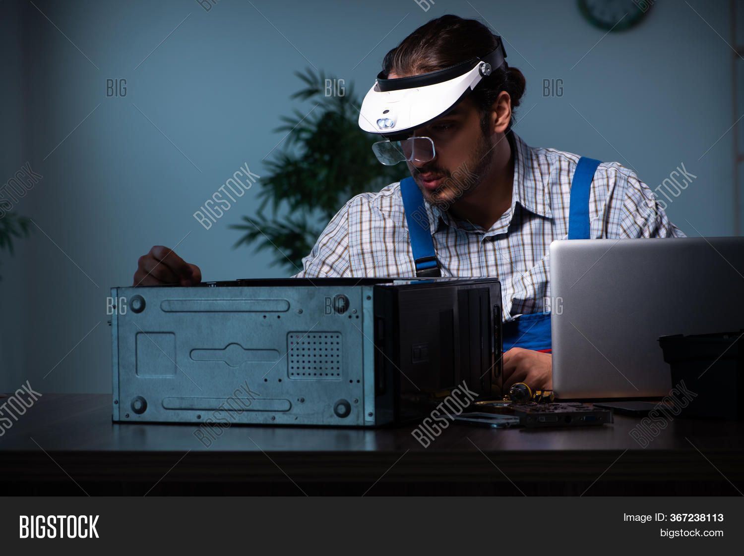 Young Male Technician Image & Photo (Free Trial) | Bigstock