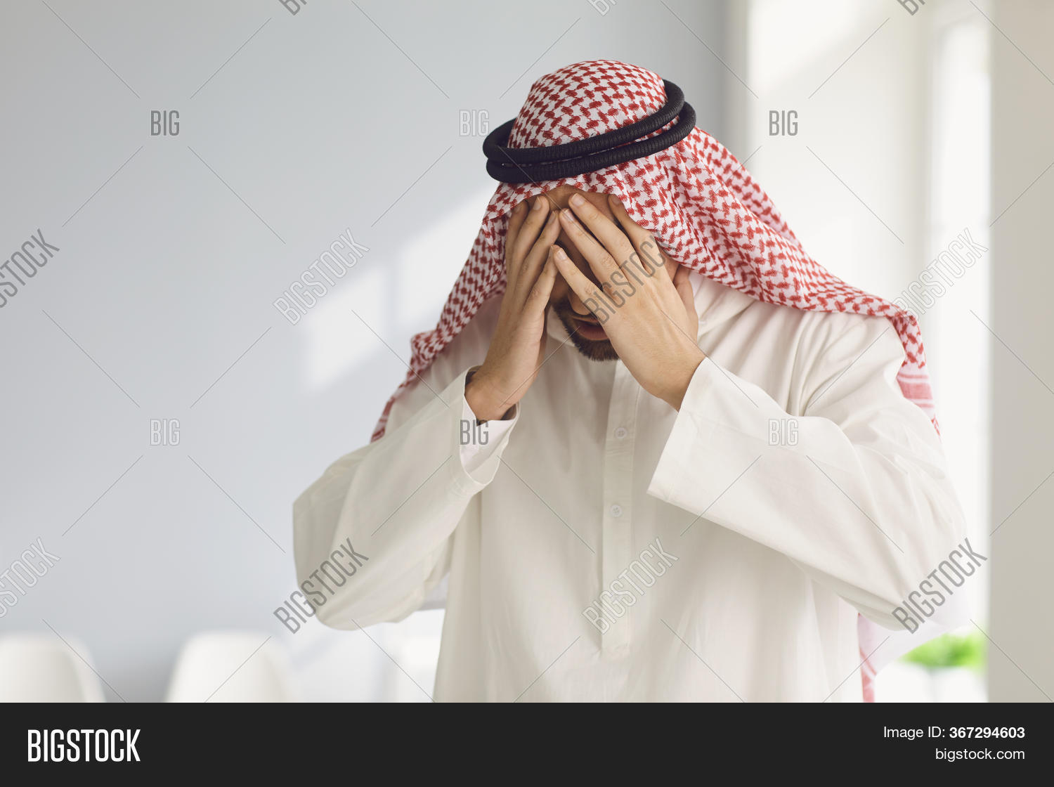 Arab Man Upset Unhappy Image & Photo (Free Trial) | Bigstock