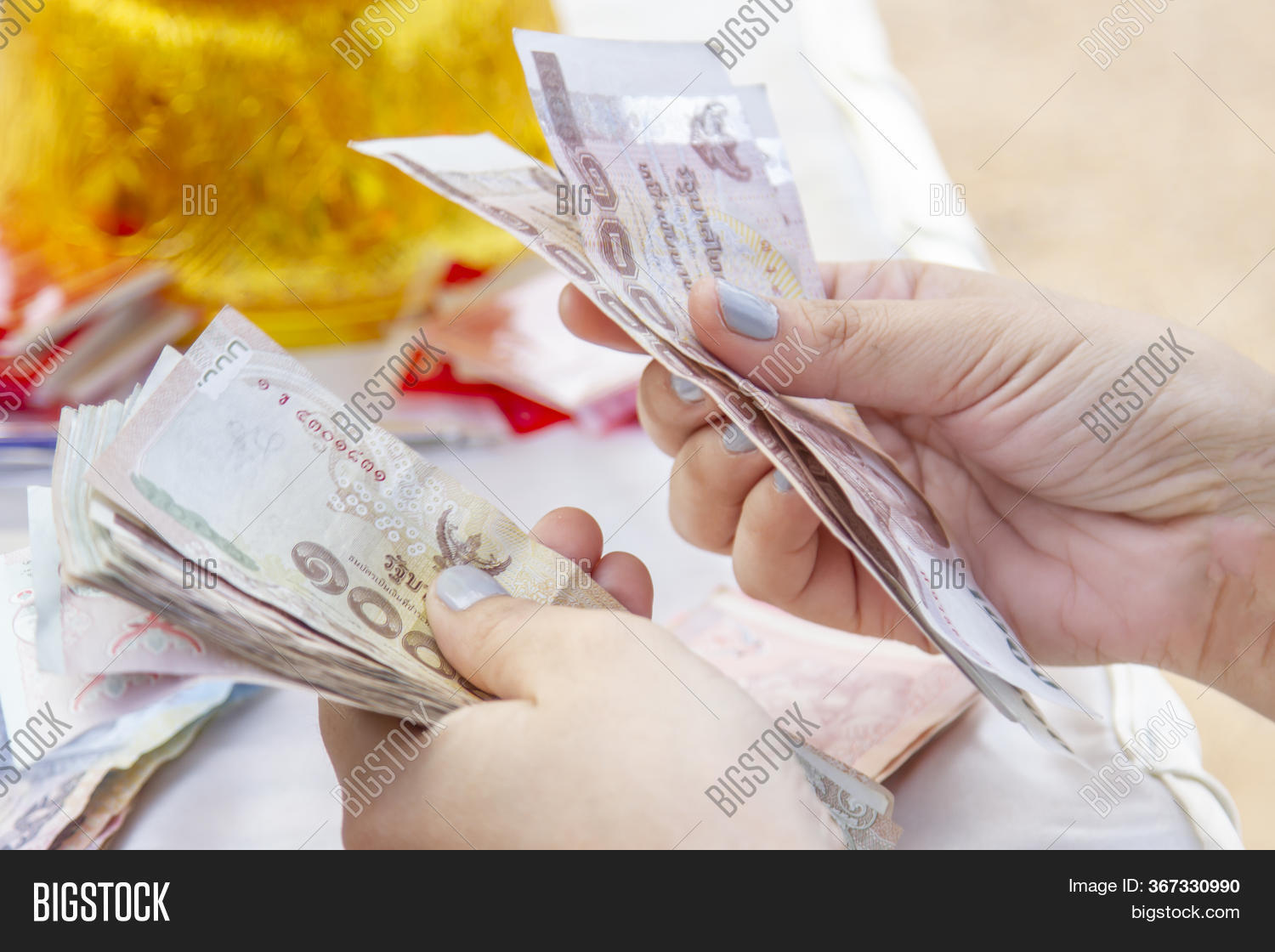 Hands Counting Thai Image & Photo (Free Trial) | Bigstock