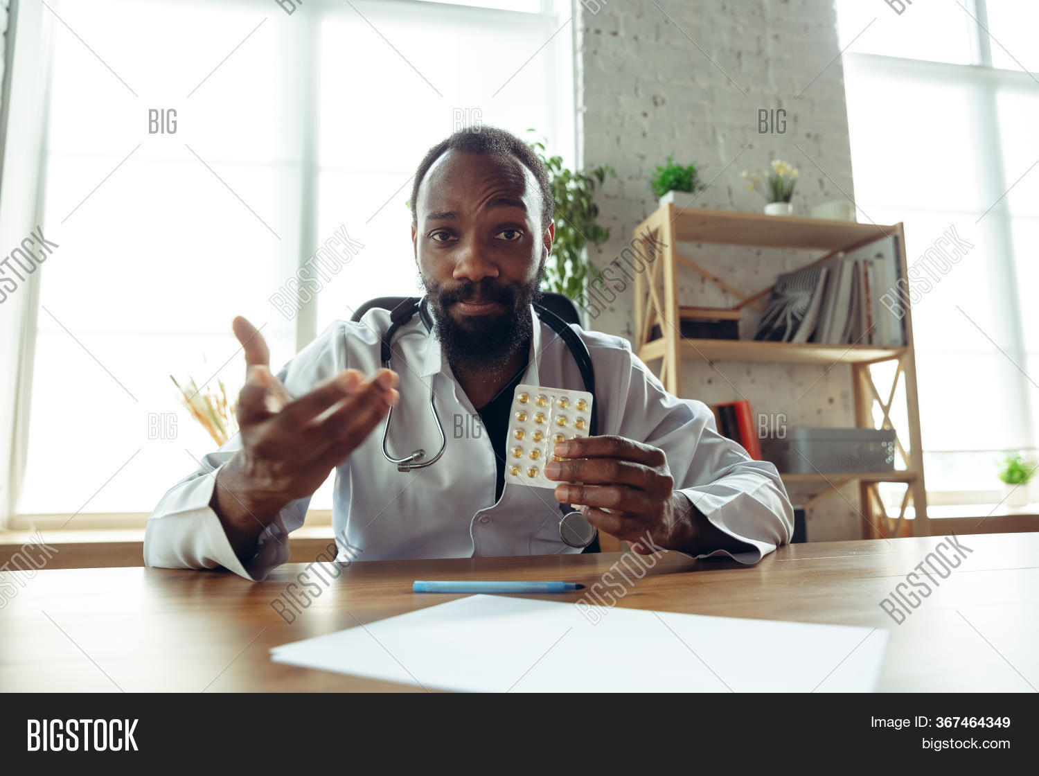 Doctor Advising Image & Photo (Free Trial) | Bigstock
