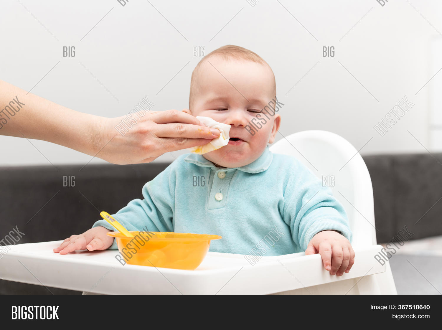 Mother Wipes Baby's Image & Photo (Free Trial) | Bigstock
