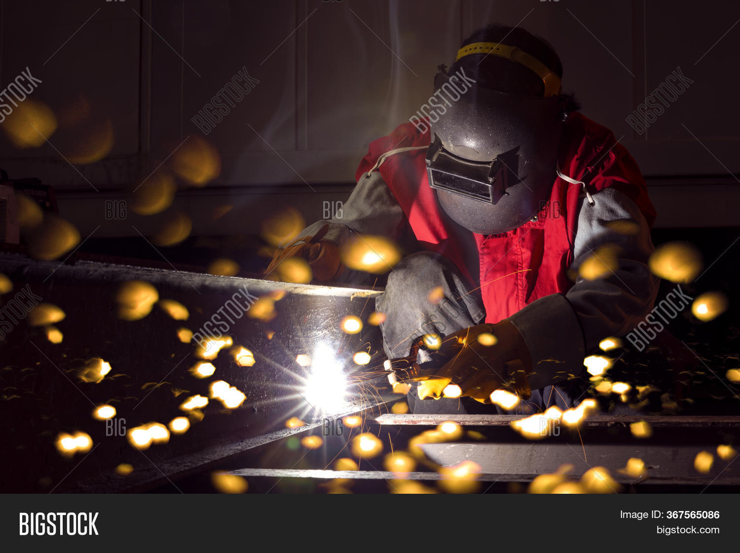 Welding Male Worker Image & Photo (Free Trial) | Bigstock