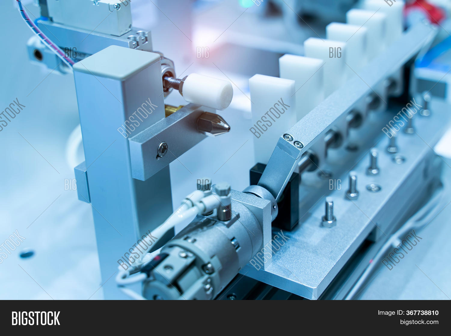 Robotic Pneumatic Image & Photo (Free Trial) | Bigstock