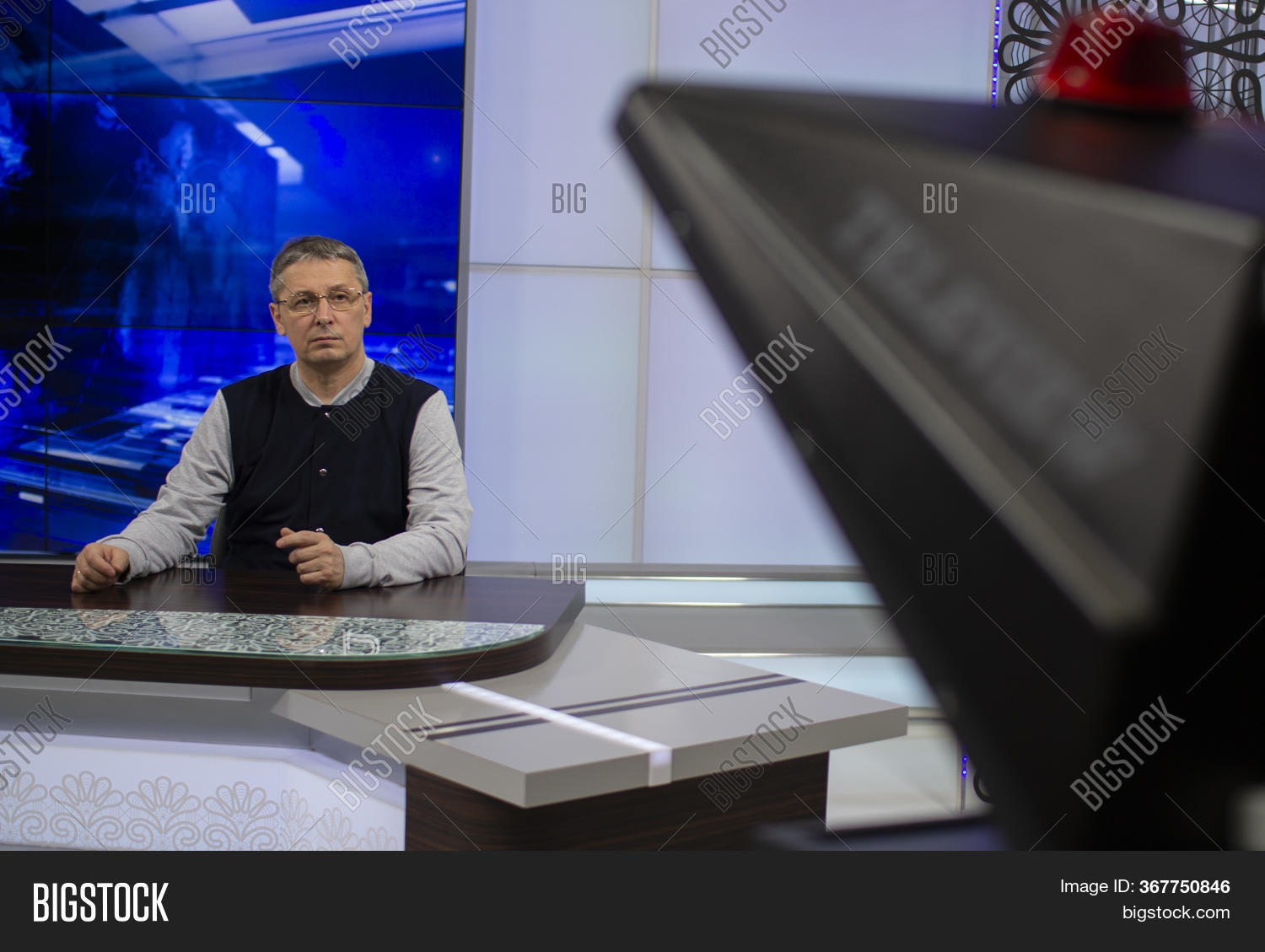 Male News Anchor Image & Photo (Free Trial) | Bigstock