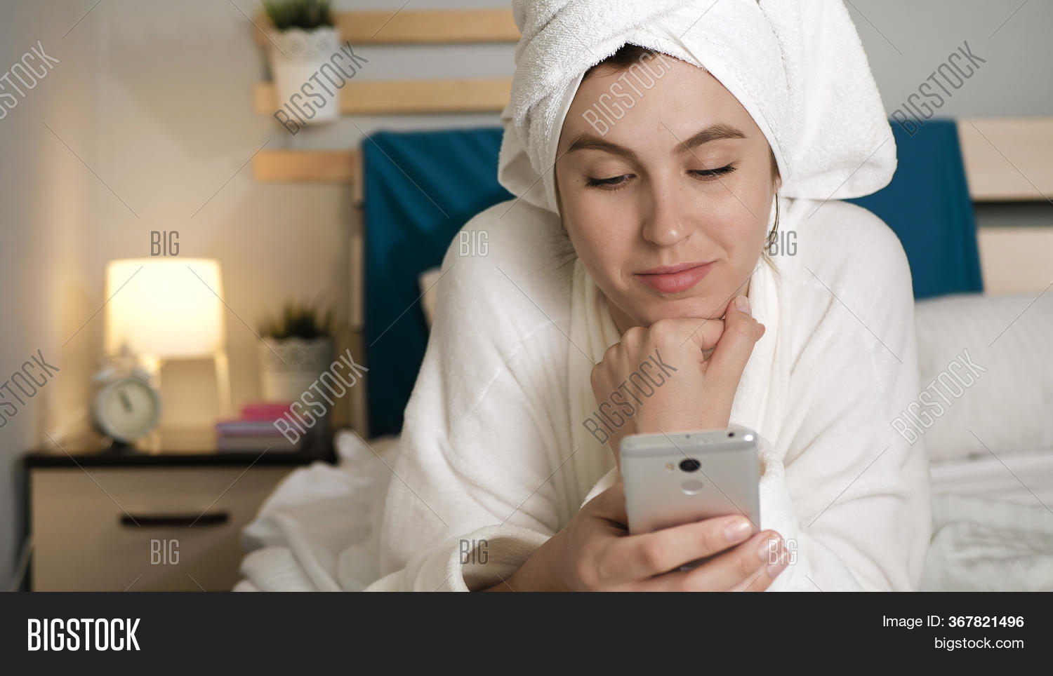 Girl Scrolling Phone. Image & Photo (Free Trial) | Bigstock