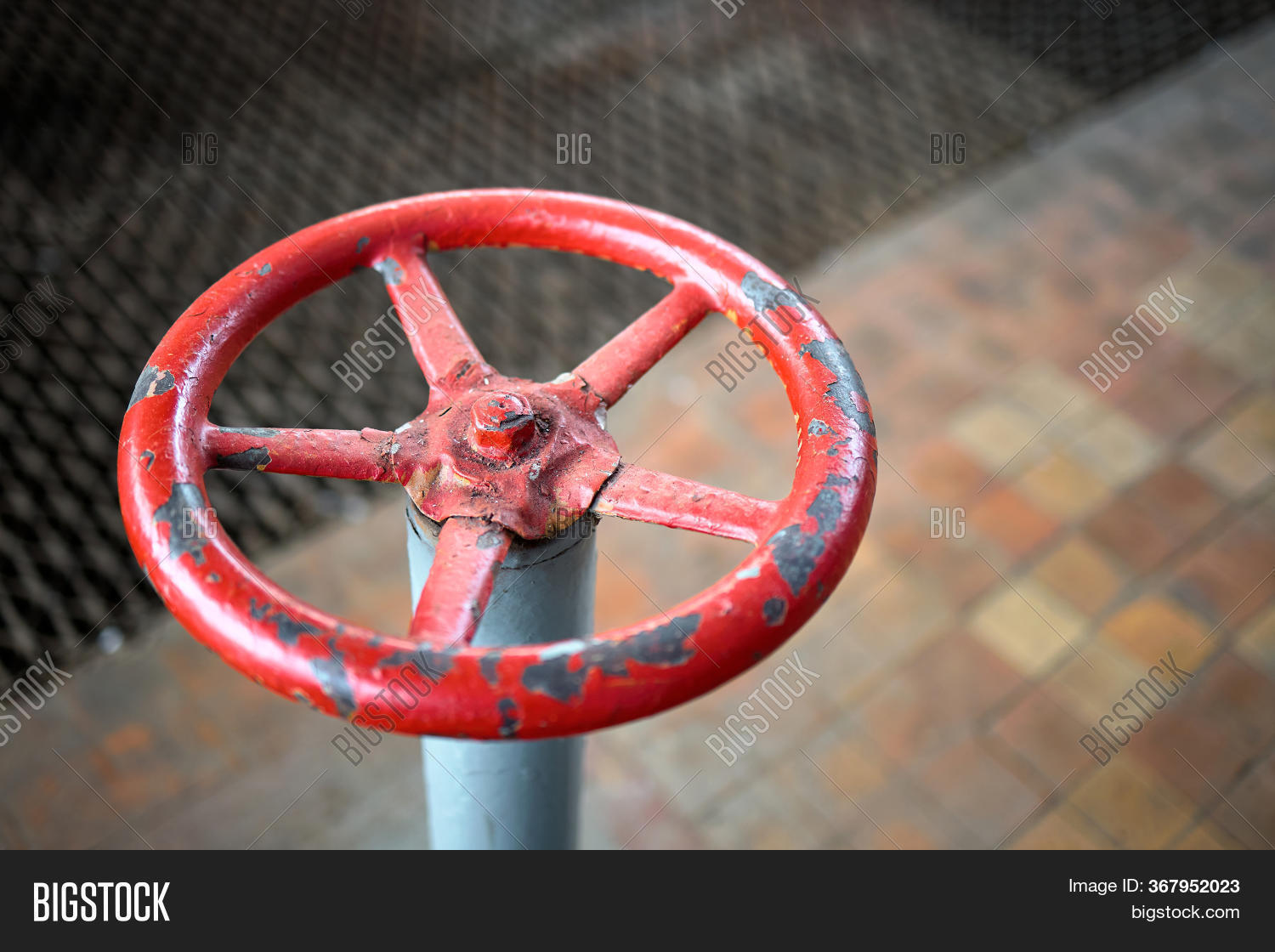 Old Rusty Valve Wheel Image & Photo (Free Trial) | Bigstock