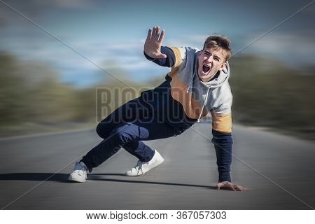 Frightened Terrified Image & Photo (Free Trial) | Bigstock