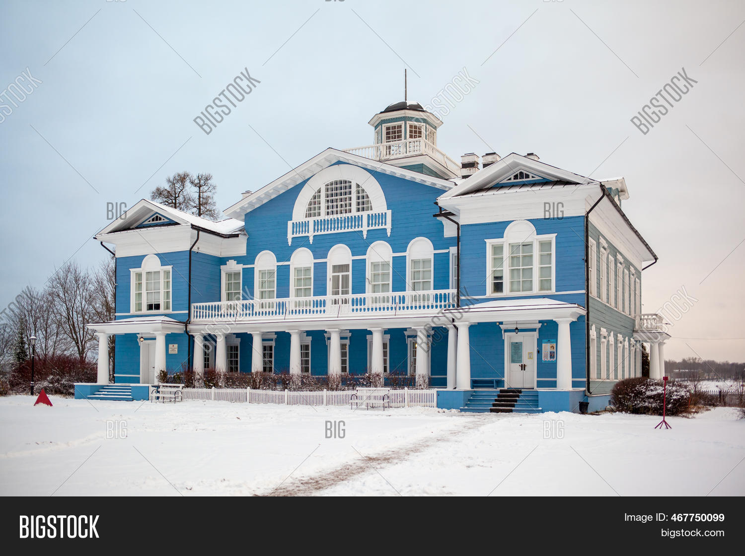 Old Beautiful Mansion Image & Photo (Free Trial) | Bigstock