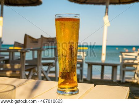 Pint Cold Lager Beer Image & Photo (Free Trial) | Bigstock