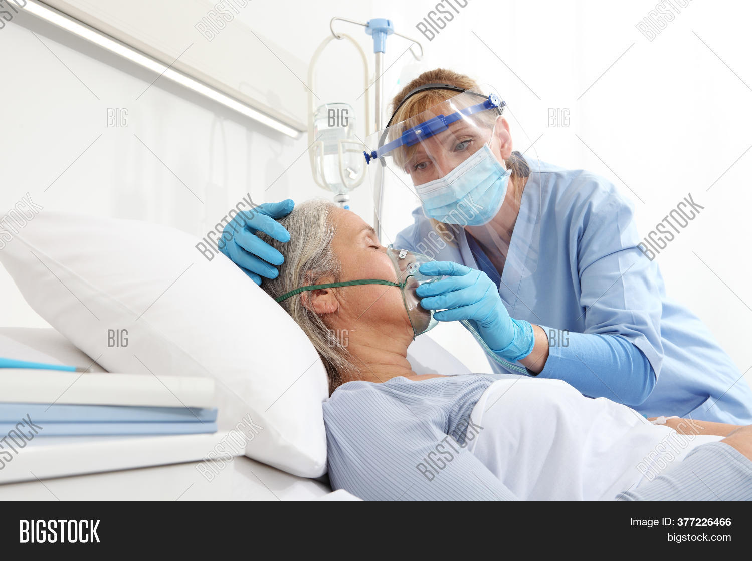 Nurse Puts Oxygen Mask Image & Photo (Free Trial) | Bigstock