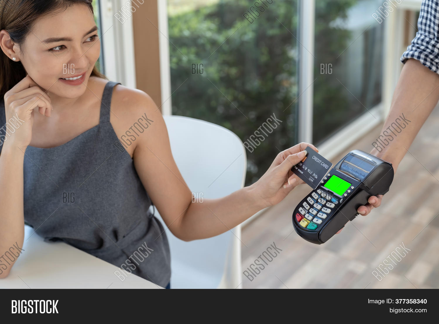 Asian Woman Customer Image & Photo (Free Trial) | Bigstock