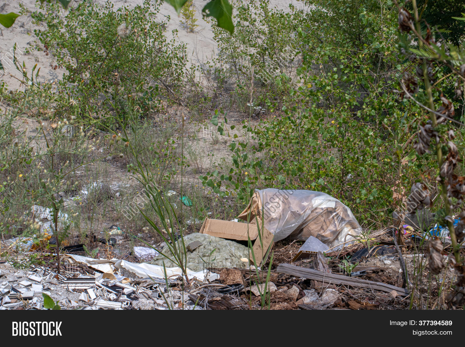 Heaps Dirty Garbage Image & Photo (Free Trial) | Bigstock