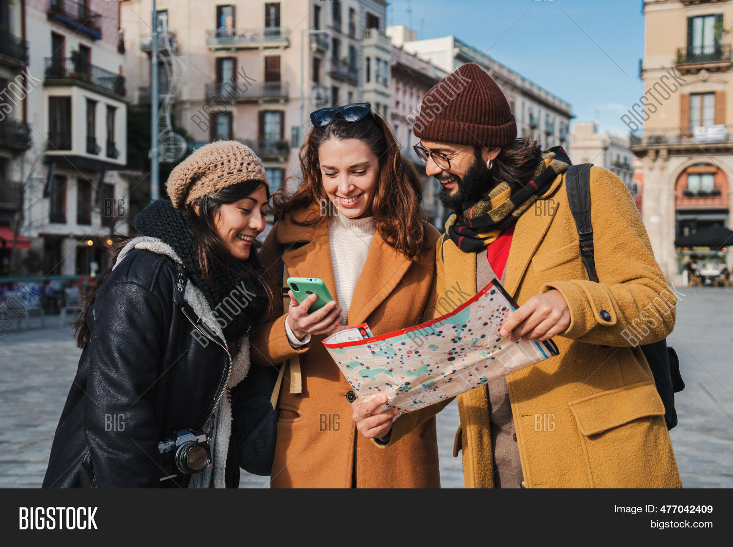 Group Tourist People Image & Photo (Free Trial) | Bigstock