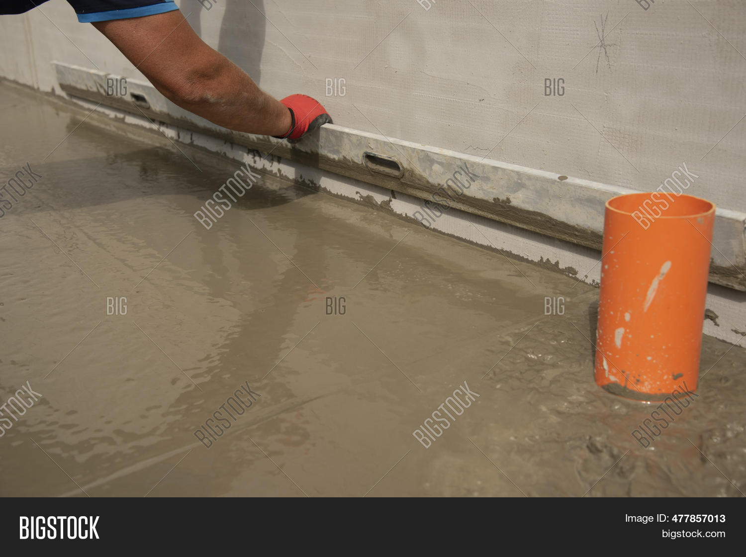 Mason Leveling Image & Photo (Free Trial) | Bigstock