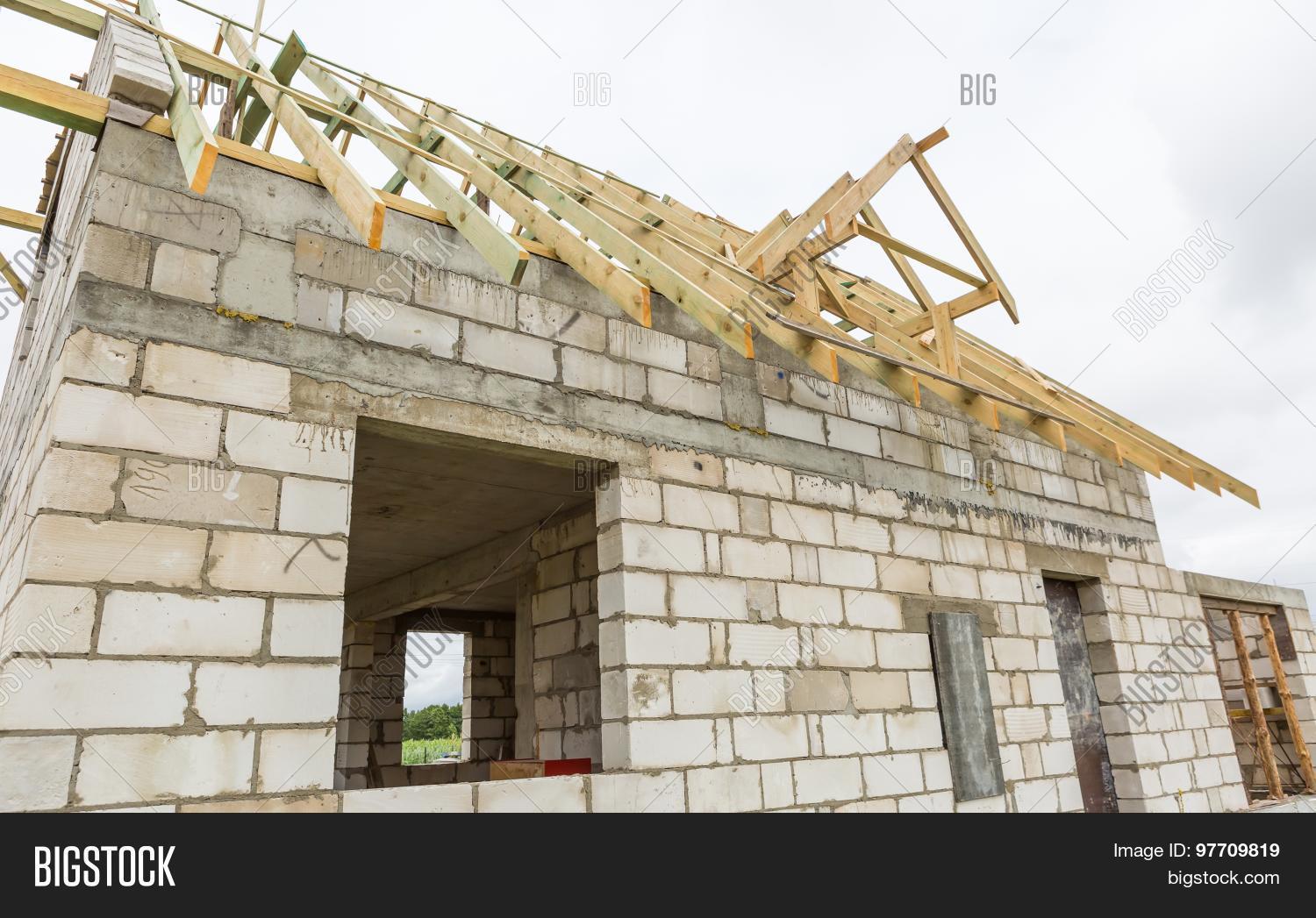 Roof Unfinished House Image & Photo (Free Trial) | Bigstock