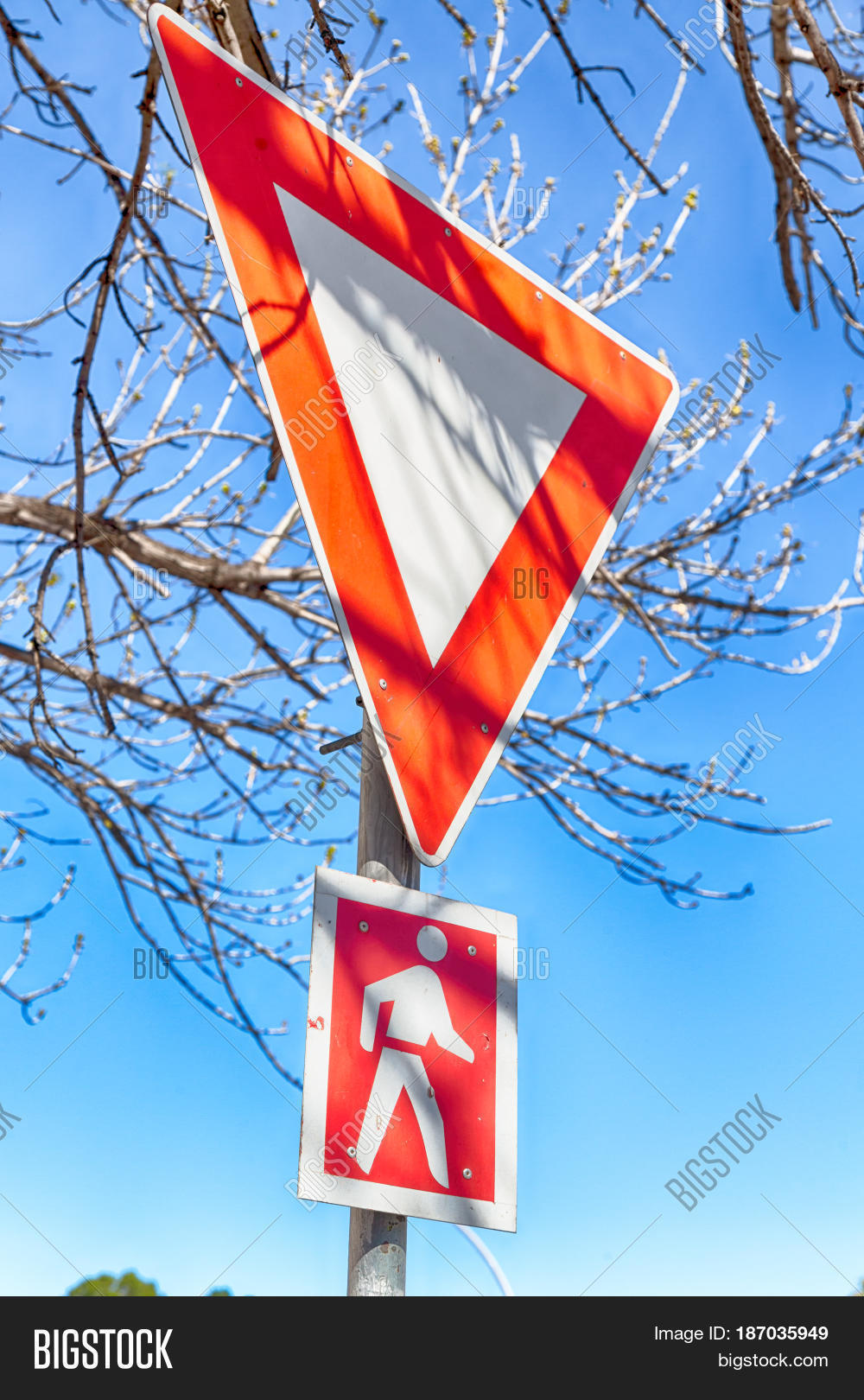 Crosswalk Sign Simbol Image & Photo (Free Trial) | Bigstock