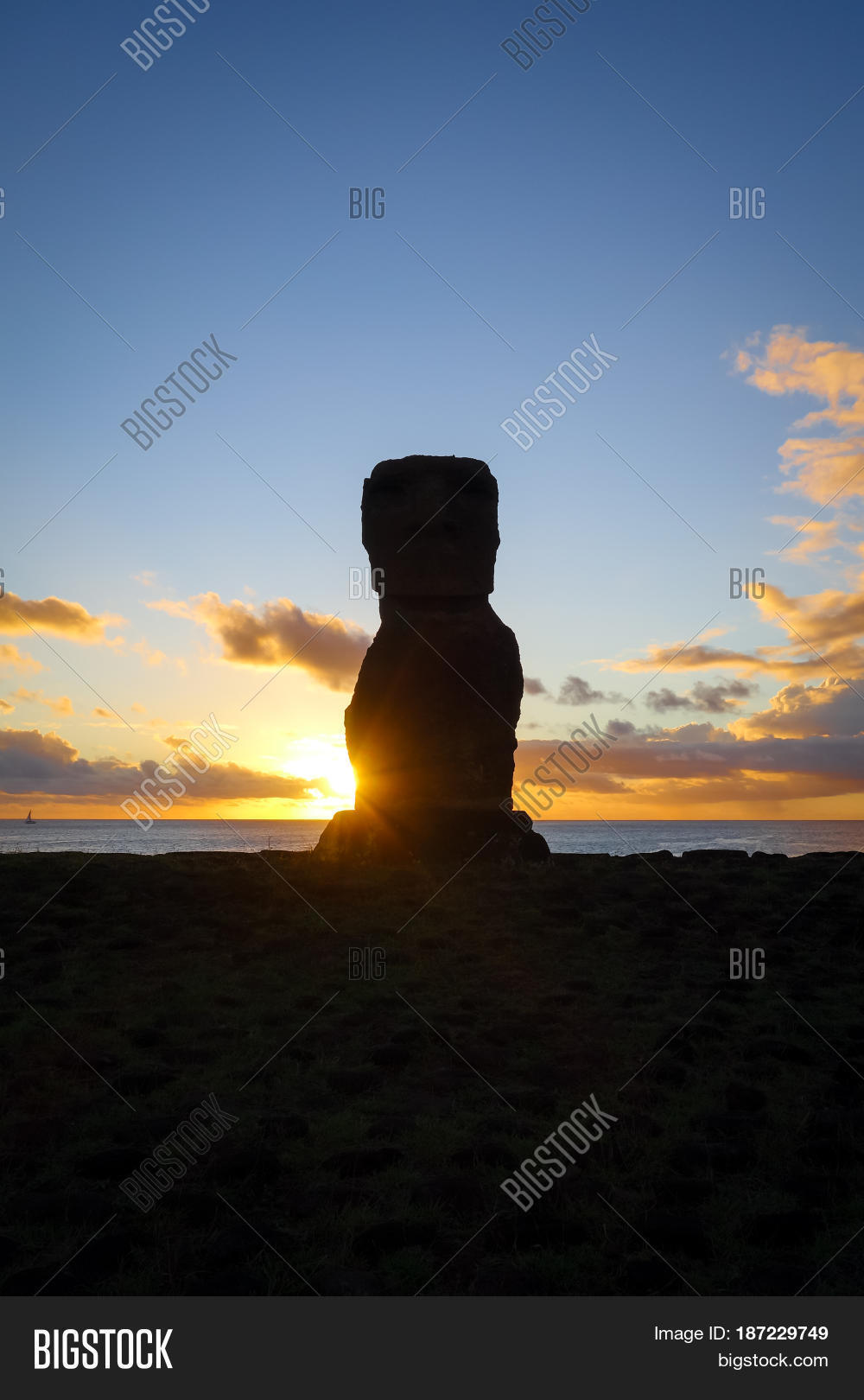 Moai Statue Ahu Akapu Image & Photo (Free Trial) | Bigstock