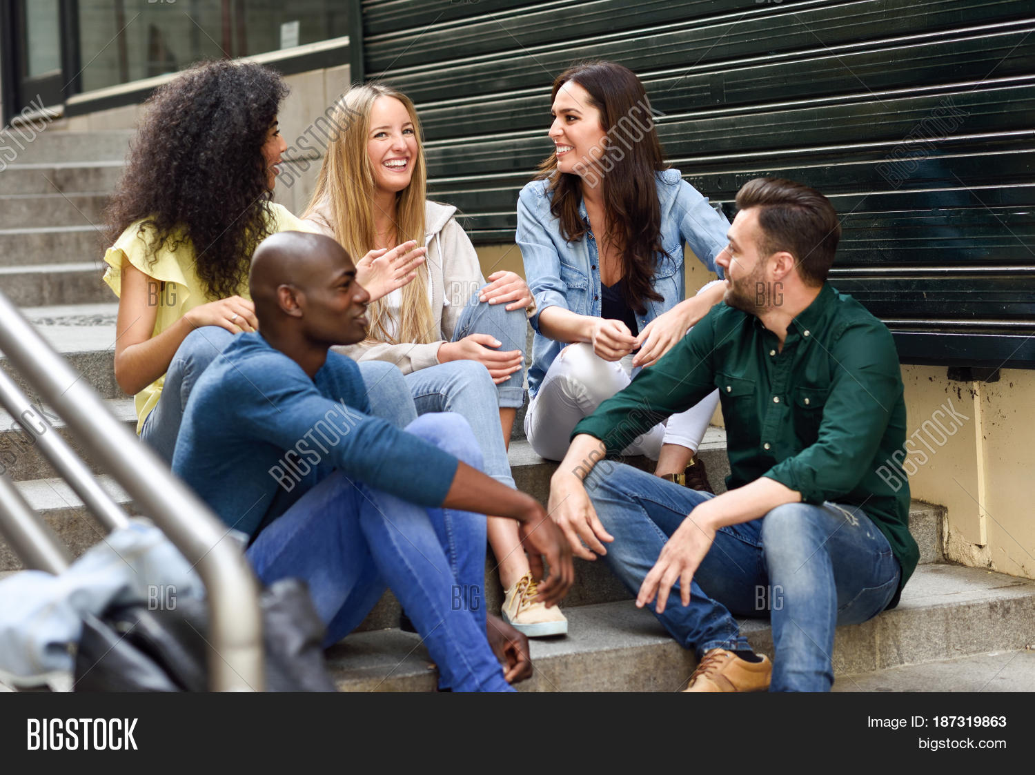 Group Friends 图片和照片（免费试用） | Bigstock