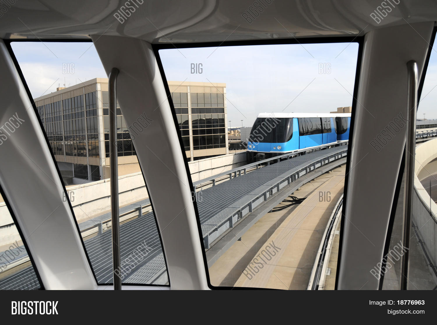Modern Monorail Train Image & Photo (Free Trial) | Bigstock