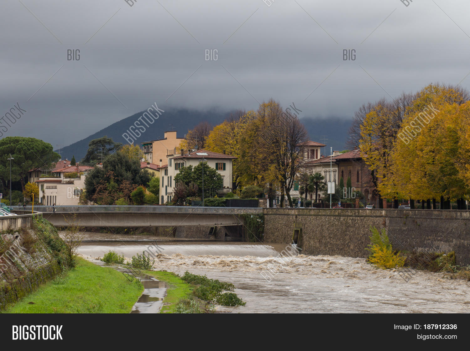 View Bridge Embankment Image & Photo (Free Trial) | Bigstock