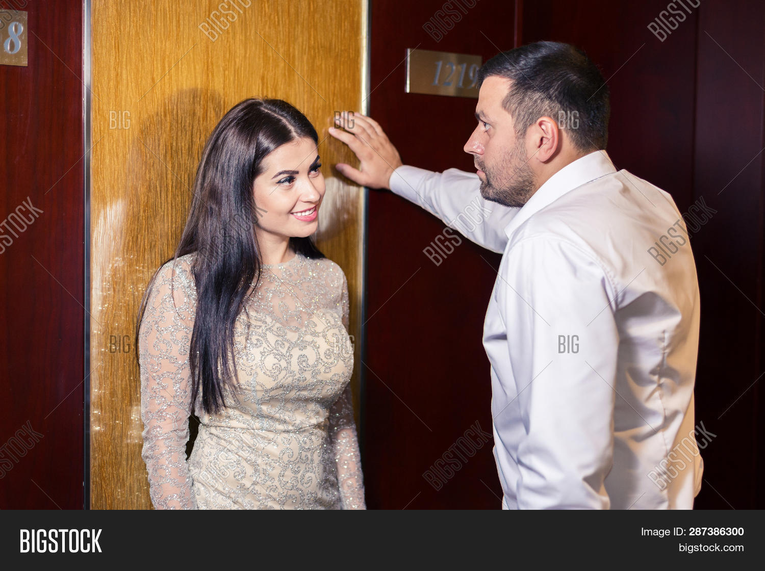 Man Woman Near Door Image & Photo (Free Trial) | Bigstock