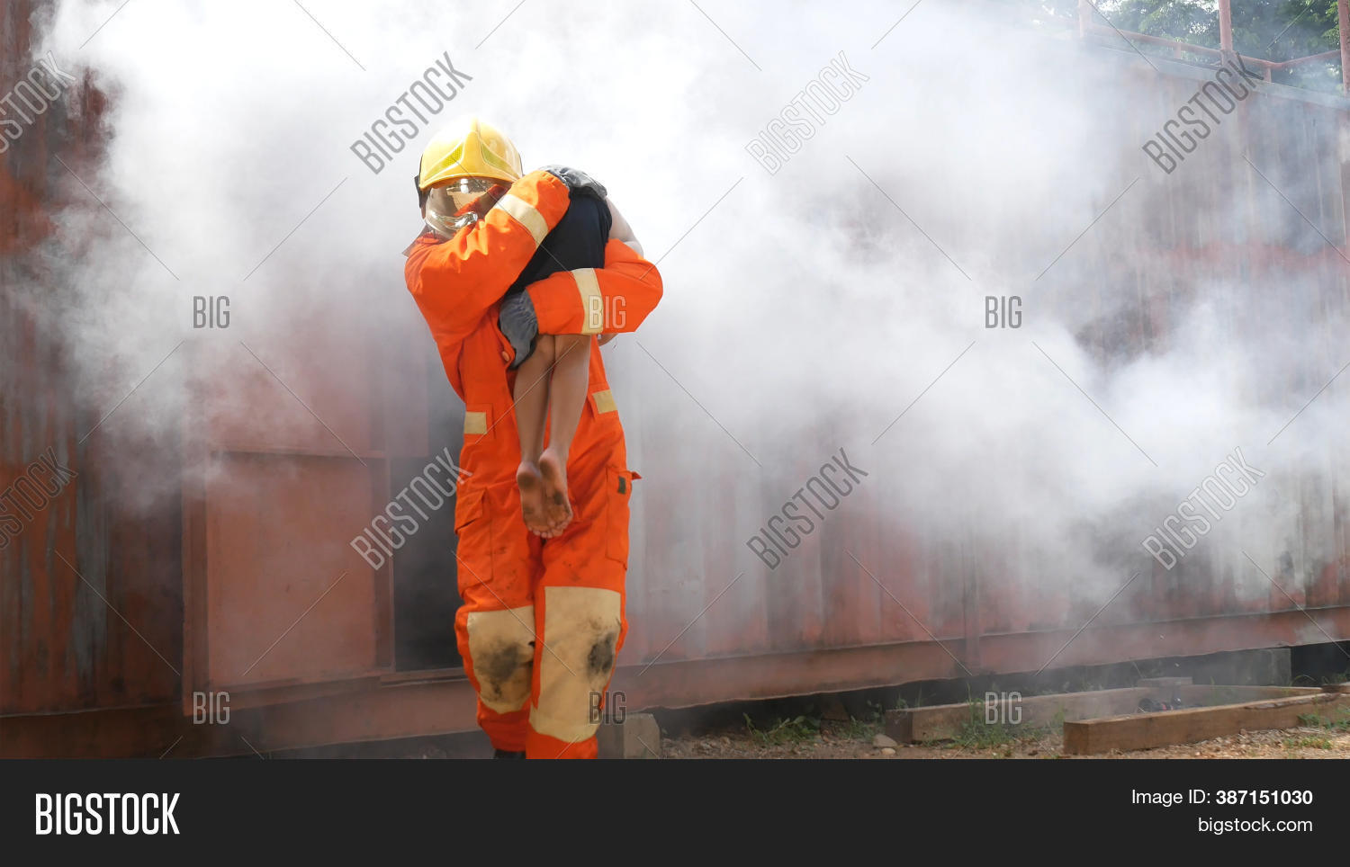 Firefighter Fighting Image & Photo (Free Trial) | Bigstock