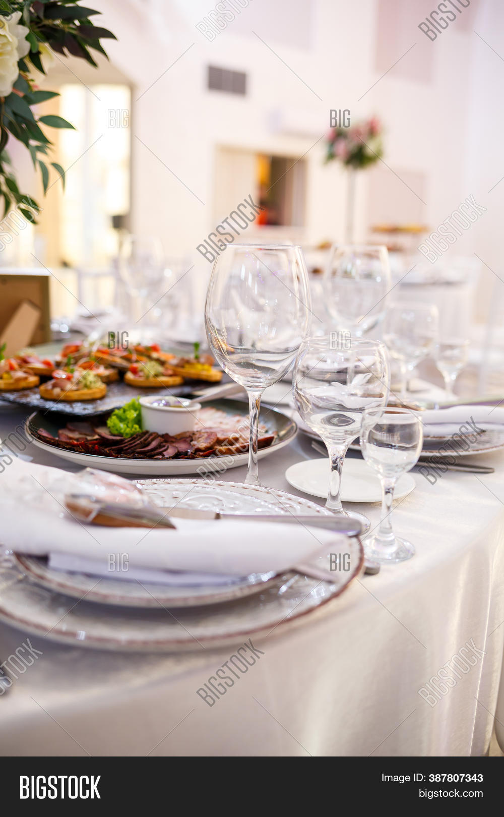 Wedding Table Image & Photo (Free Trial) | Bigstock