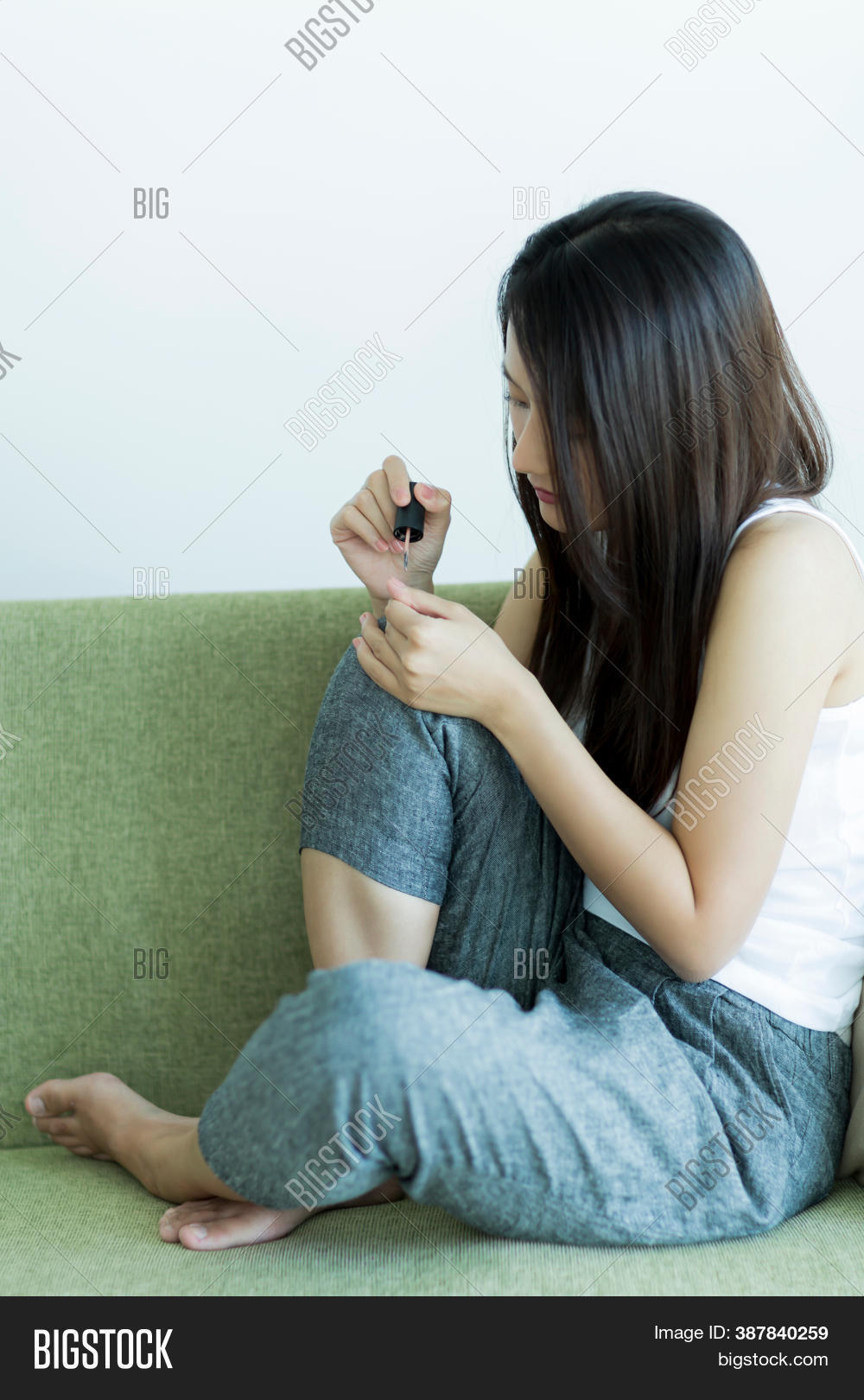 Young Woman Grooming Image & Photo (Free Trial) | Bigstock