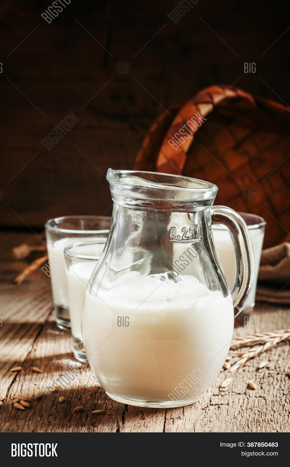 Fresh Cow's Milk Glass Image & Photo (Free Trial) | Bigstock