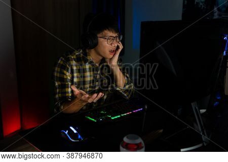 Asian Man Gamer Image & Photo (Free Trial) | Bigstock