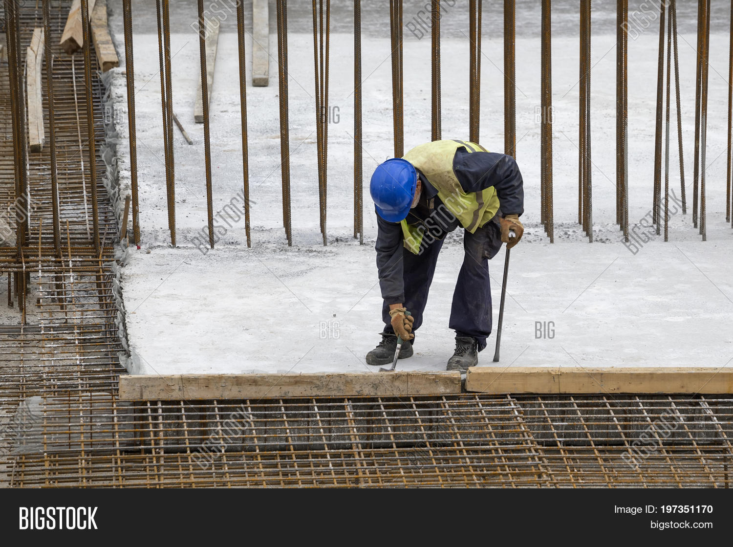 Worker Crowbar Image & Photo (Free Trial) | Bigstock