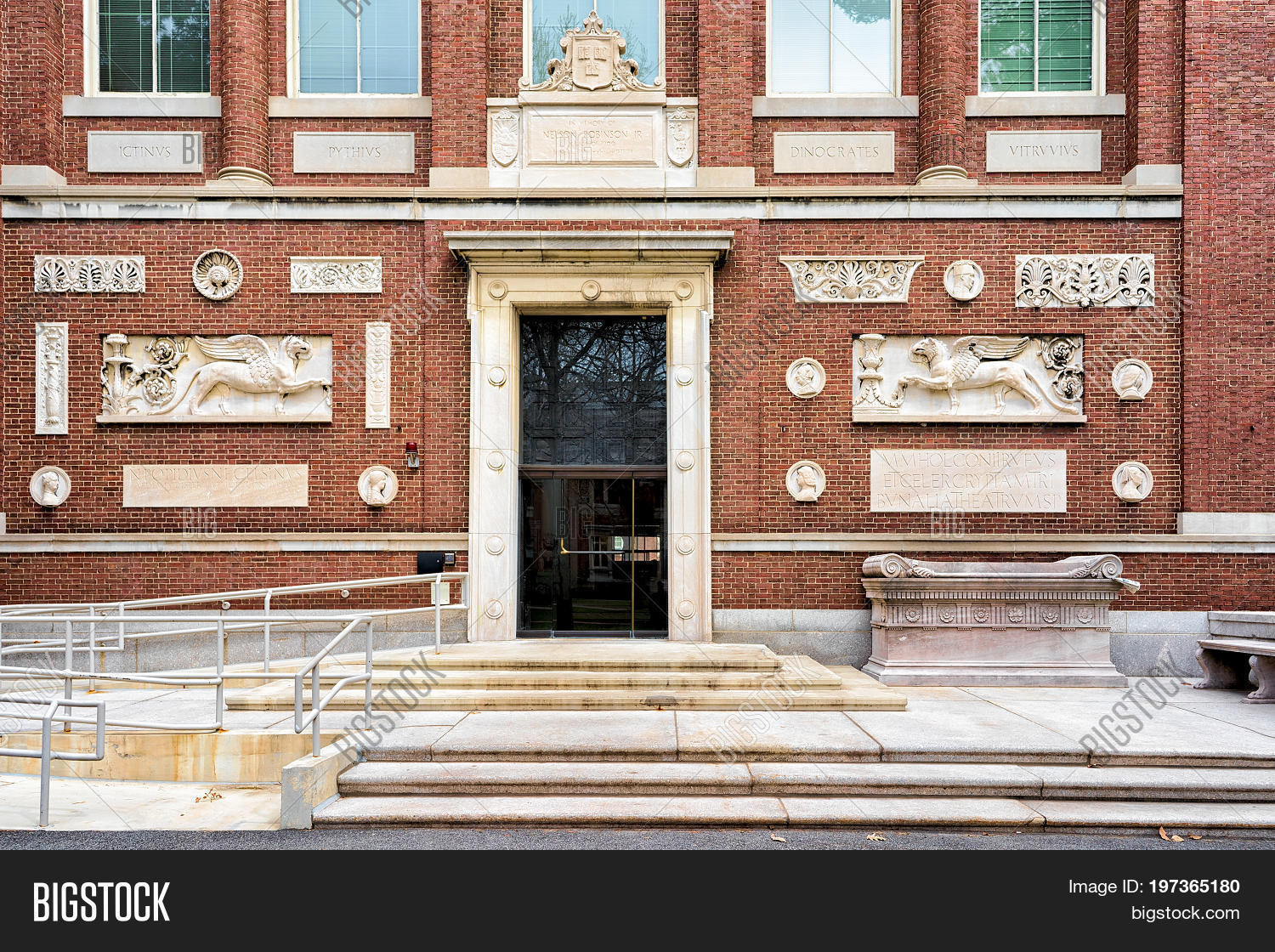 Entrance Into Harvard Image & Photo (Free Trial) | Bigstock
