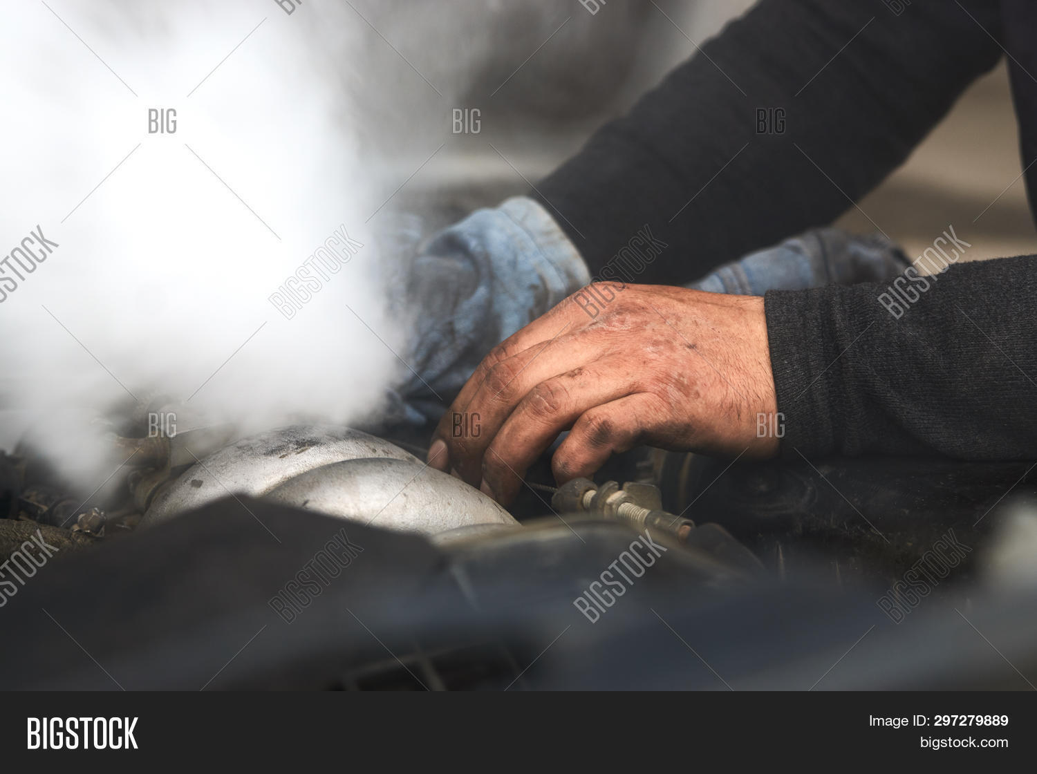 Man Mechanic Repair Image & Photo (Free Trial) | Bigstock