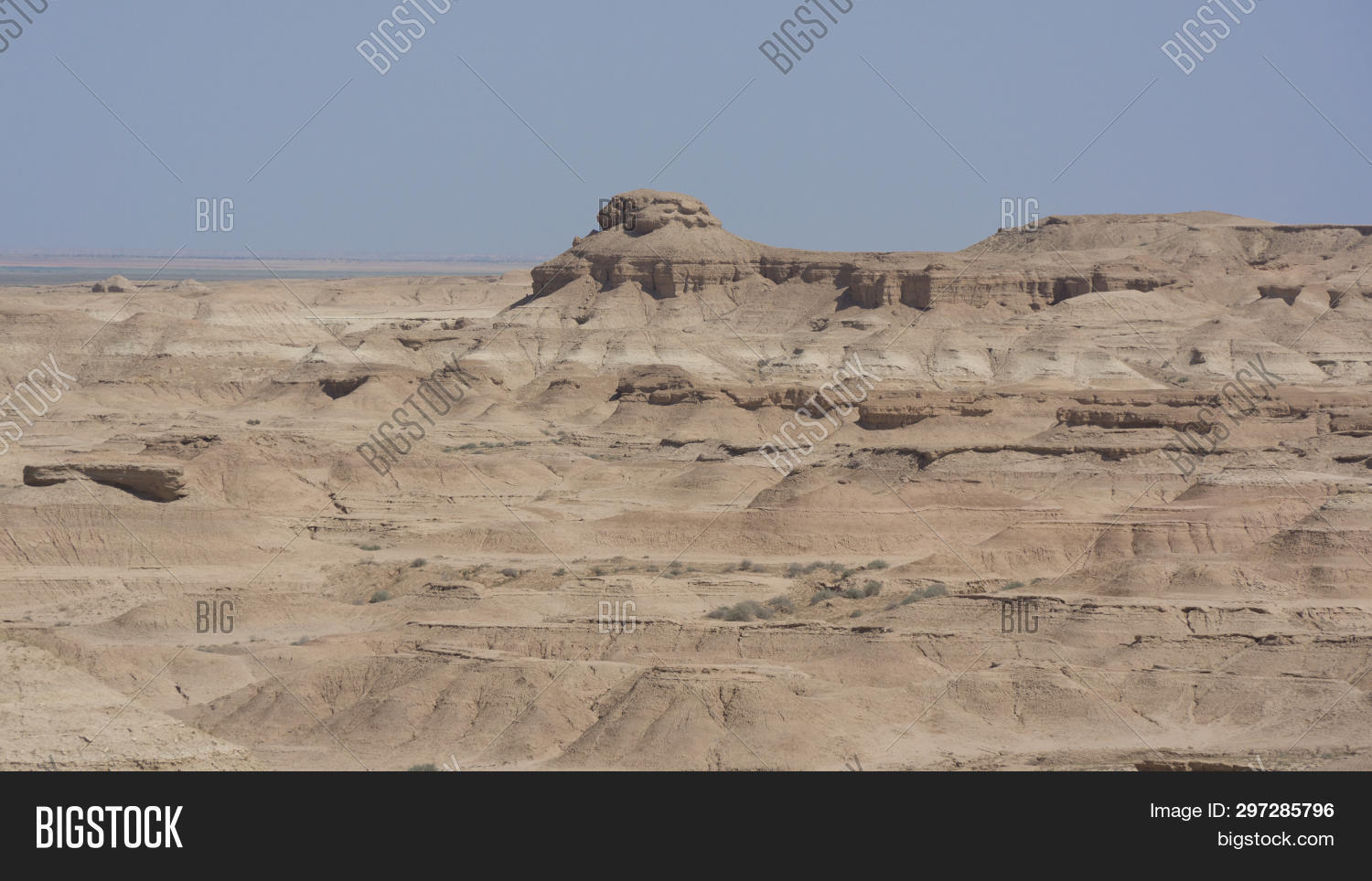 Desert Iraq Near Image & Photo (Free Trial) | Bigstock