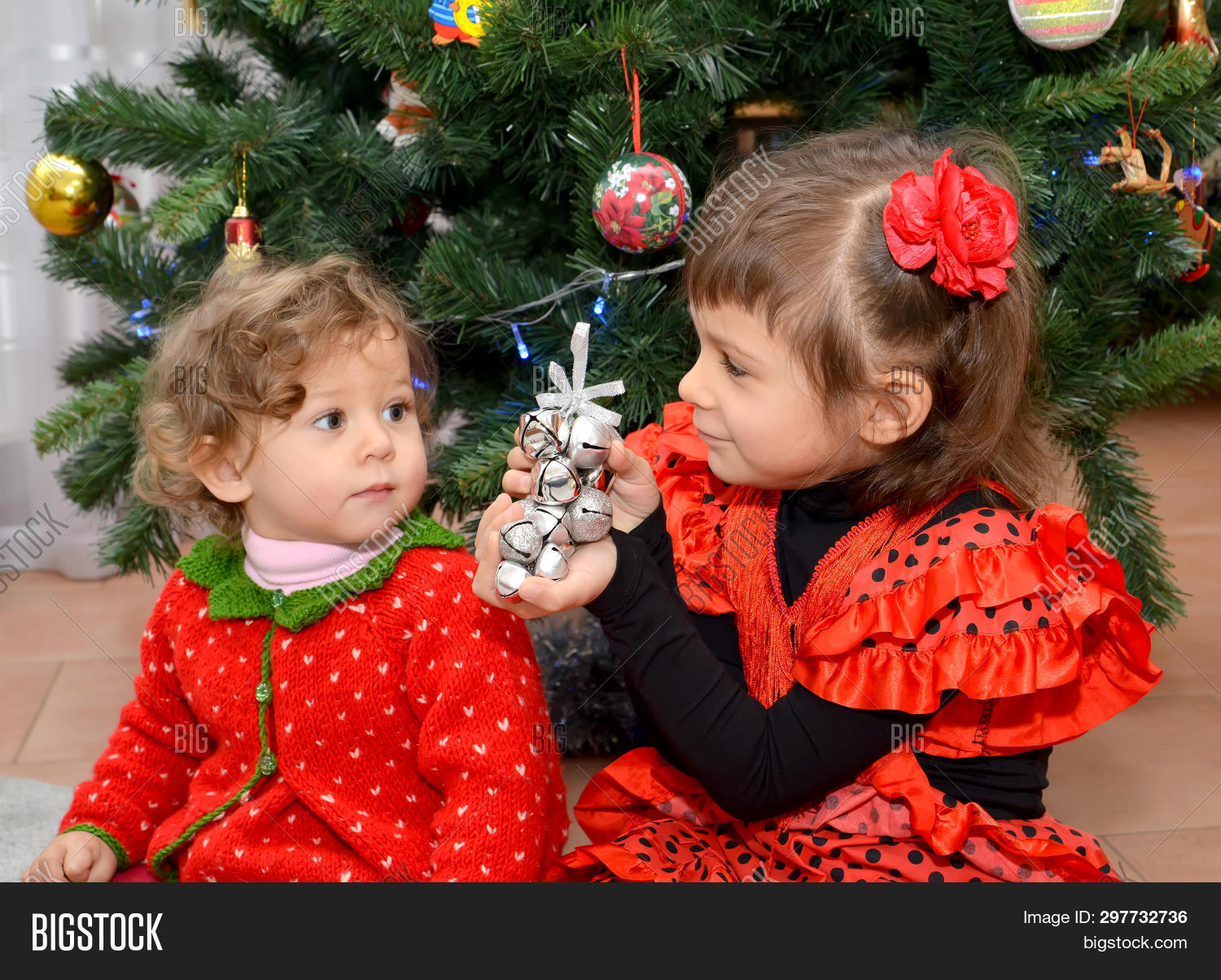 Little Girl Spanish Image & Photo (Free Trial) | Bigstock