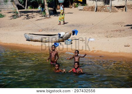 Lake Malawi, Malawi, 4 Image & Photo (Free Trial) | Bigstock