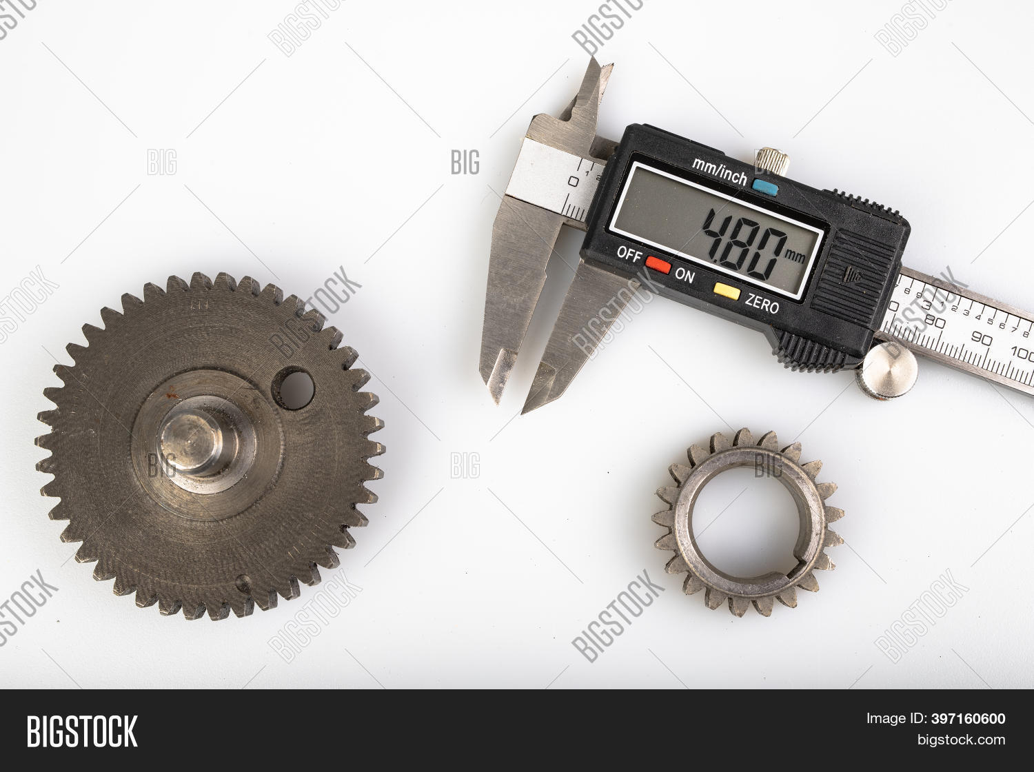 Measuring Gears Image & Photo (Free Trial) | Bigstock