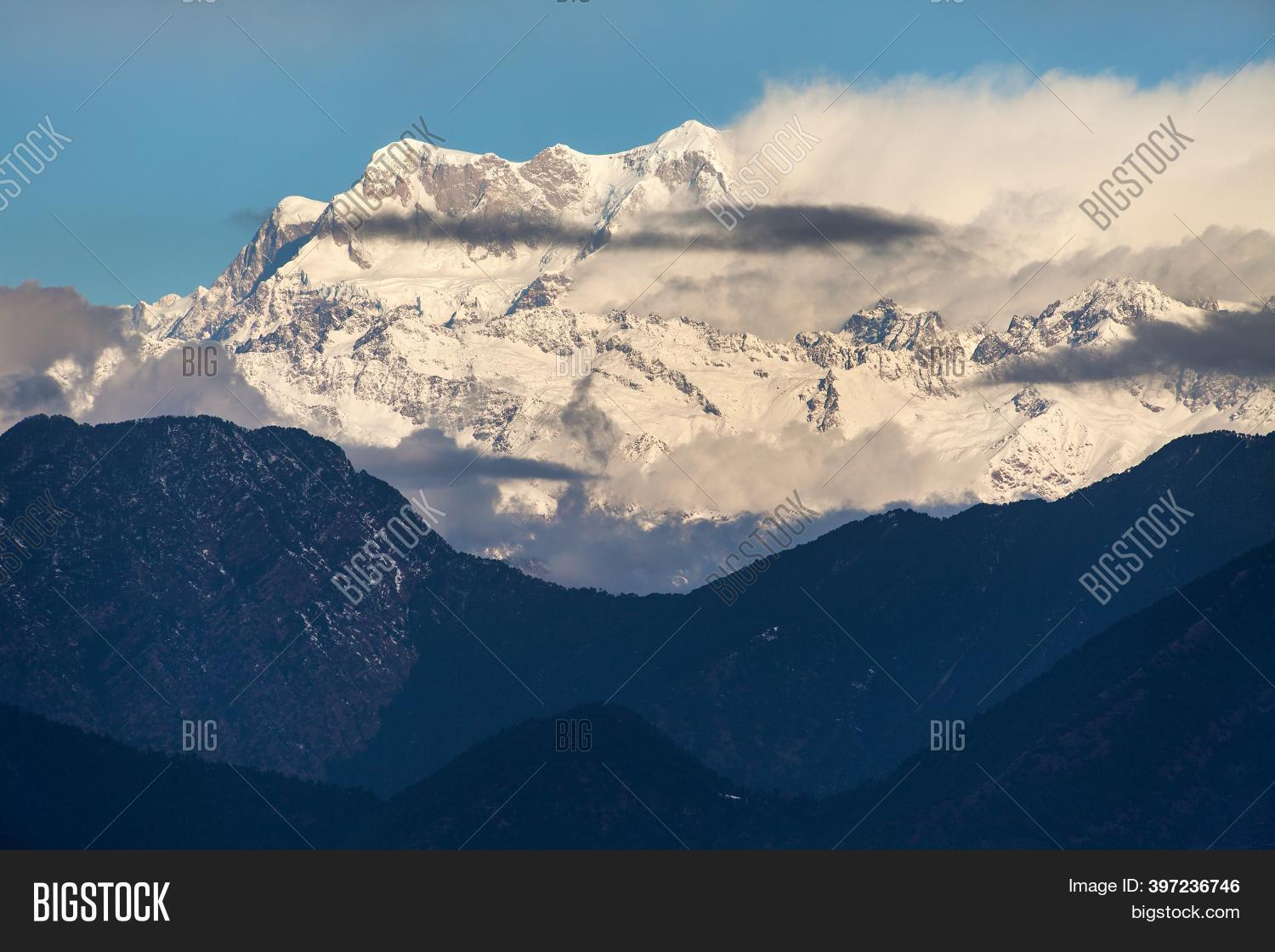 Mount Chaukhamba Image & Photo (Free Trial) | Bigstock