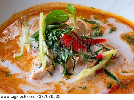 Thai Food, Paneng Gai Image & Photo (Free Trial) | Bigstock