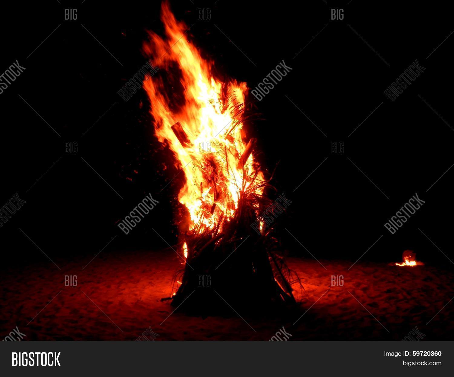 Night Bonfire Image & Photo (Free Trial) | Bigstock