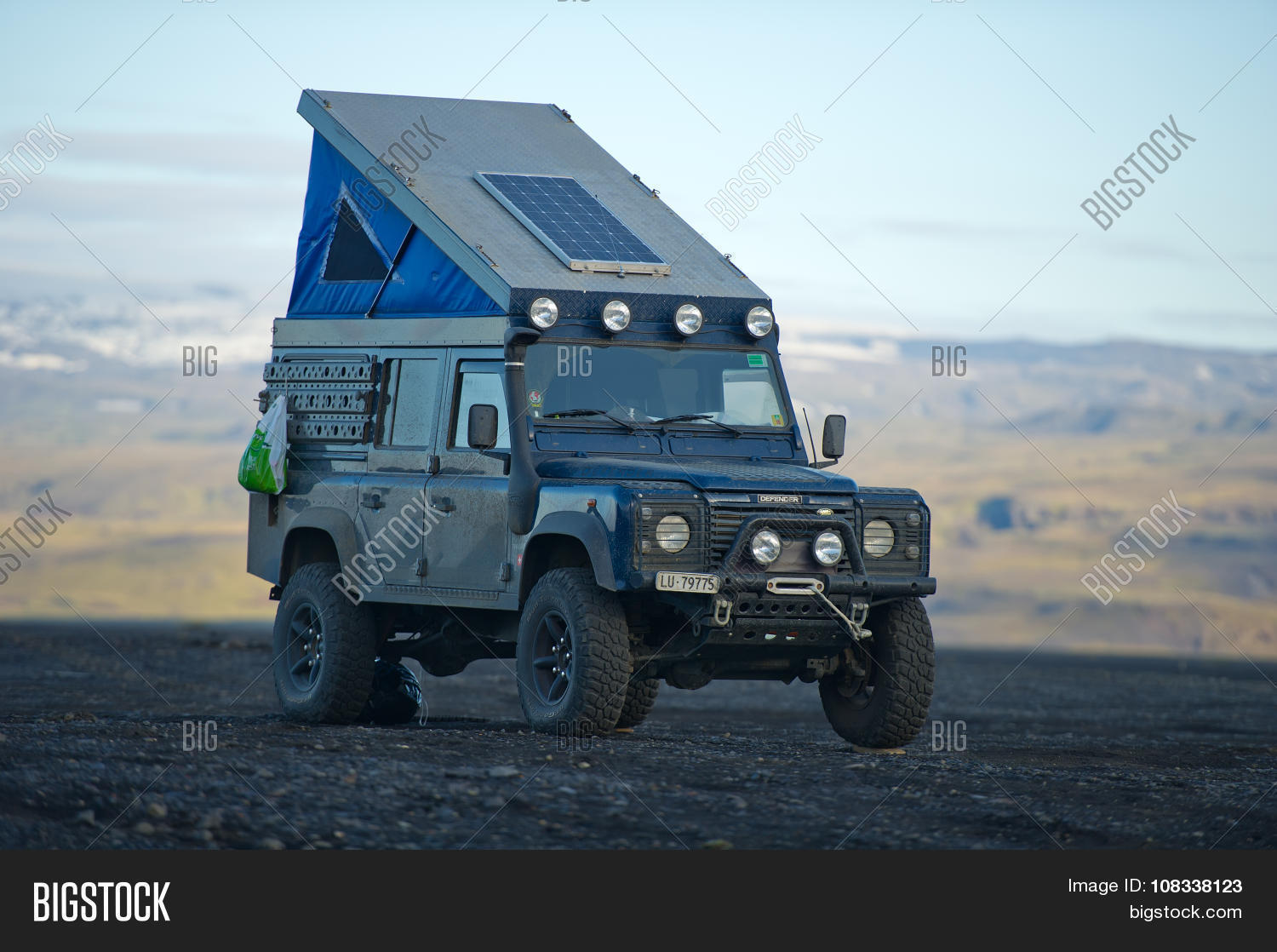 Land Rover Defender Image & Photo (Free Trial) | Bigstock