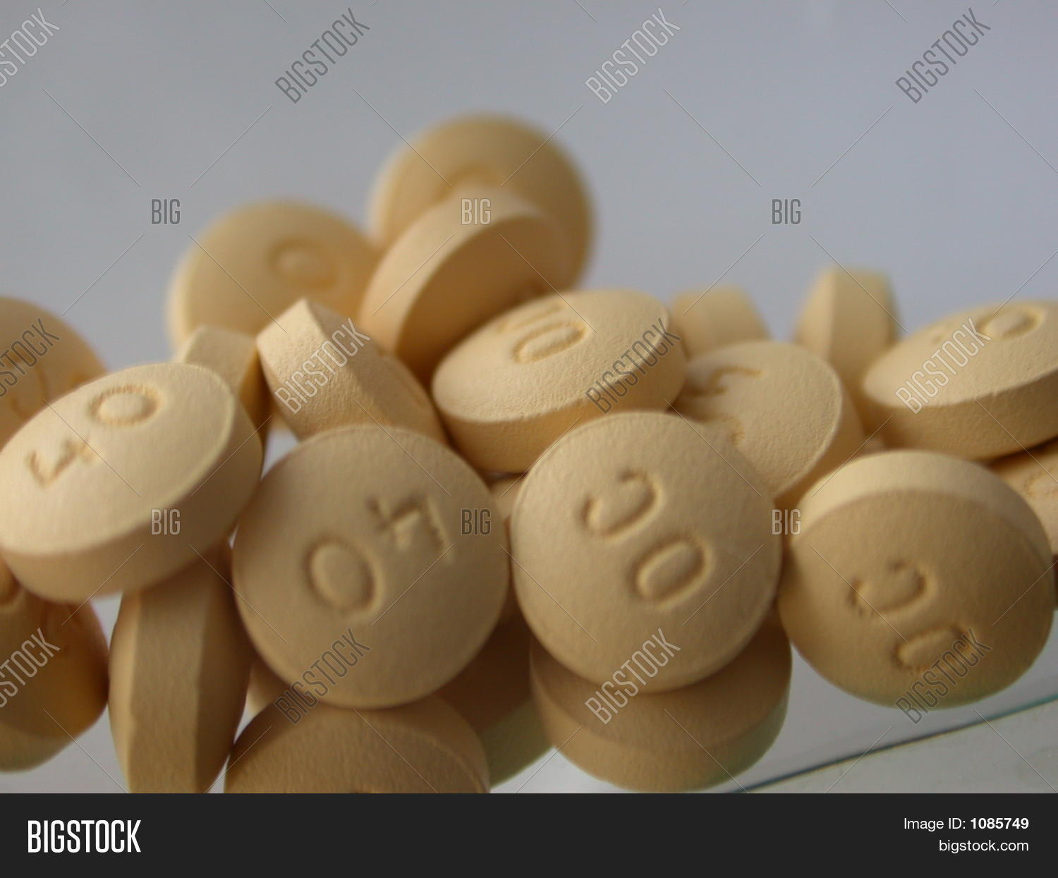 Yellow Pain Pills Image & Photo (Free Trial) | Bigstock
