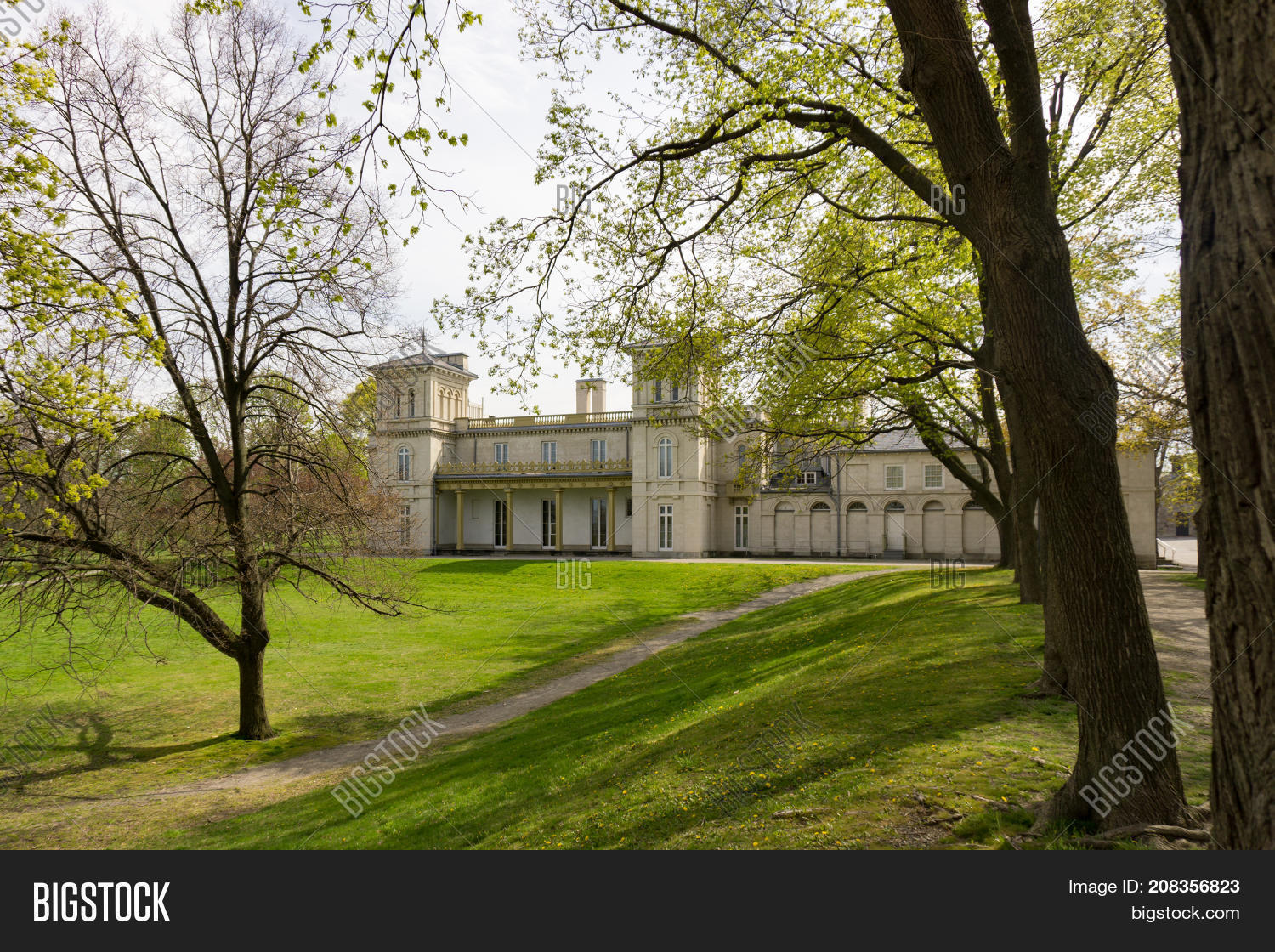 Rear End Slant Park Image & Photo (Free Trial) | Bigstock