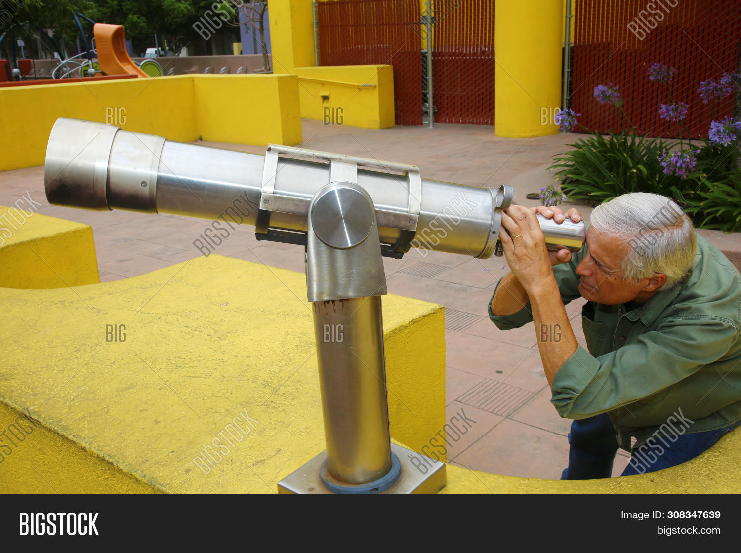 Telescope. Antique Image & Photo (Free Trial) | Bigstock